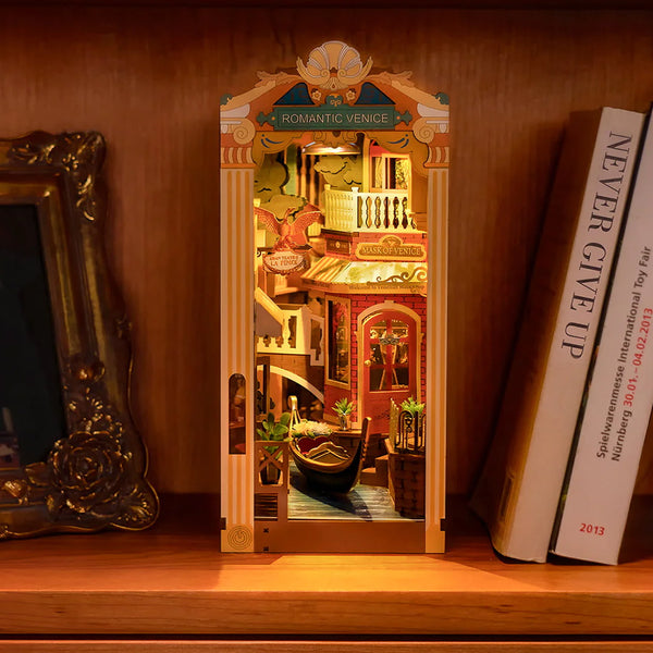 DIY Book Nook Kit - Romantic Venice | Maclin Studio